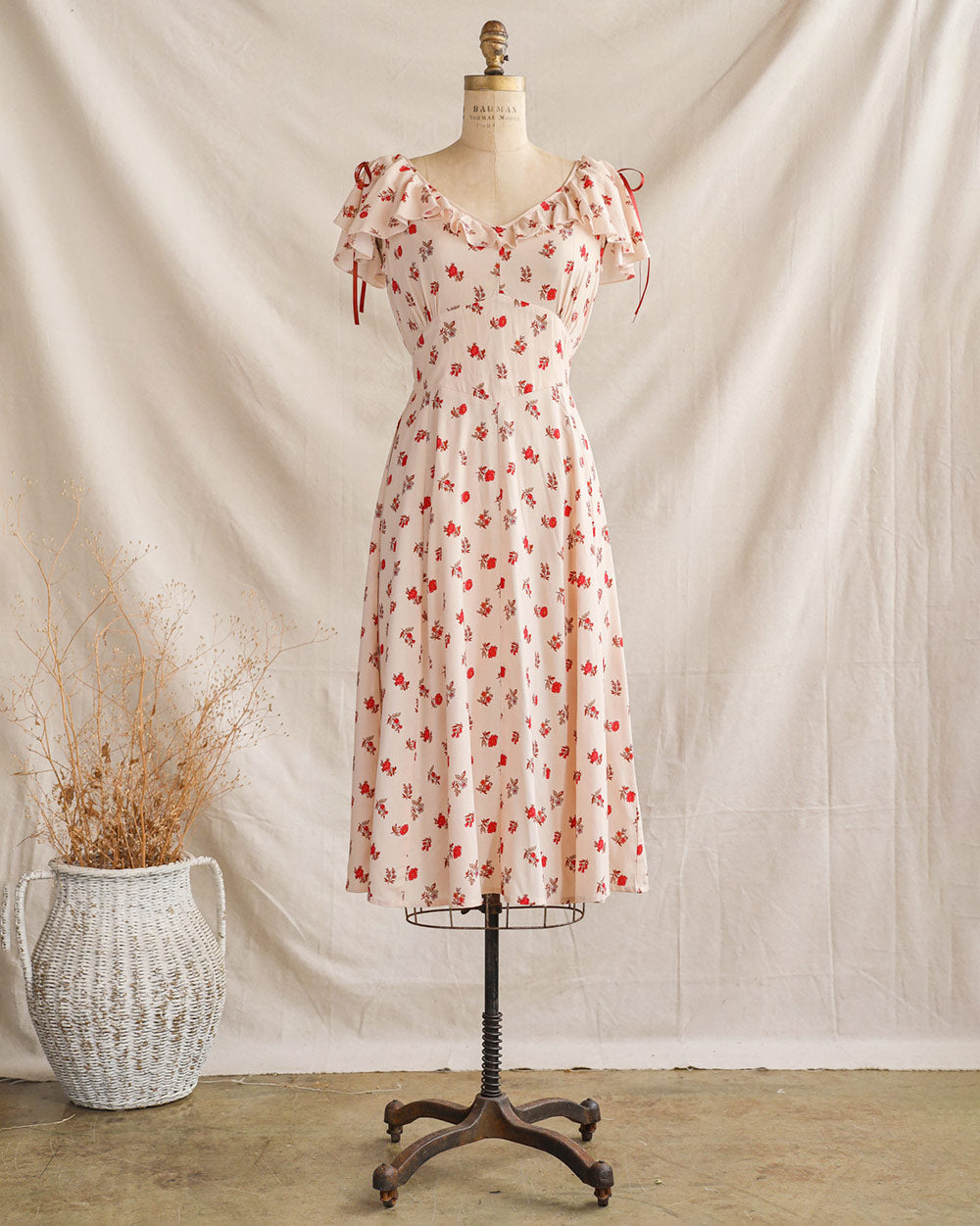 Vintage Inspired Dresses / Romantic Feminine Dresses / Floral Dresses ...