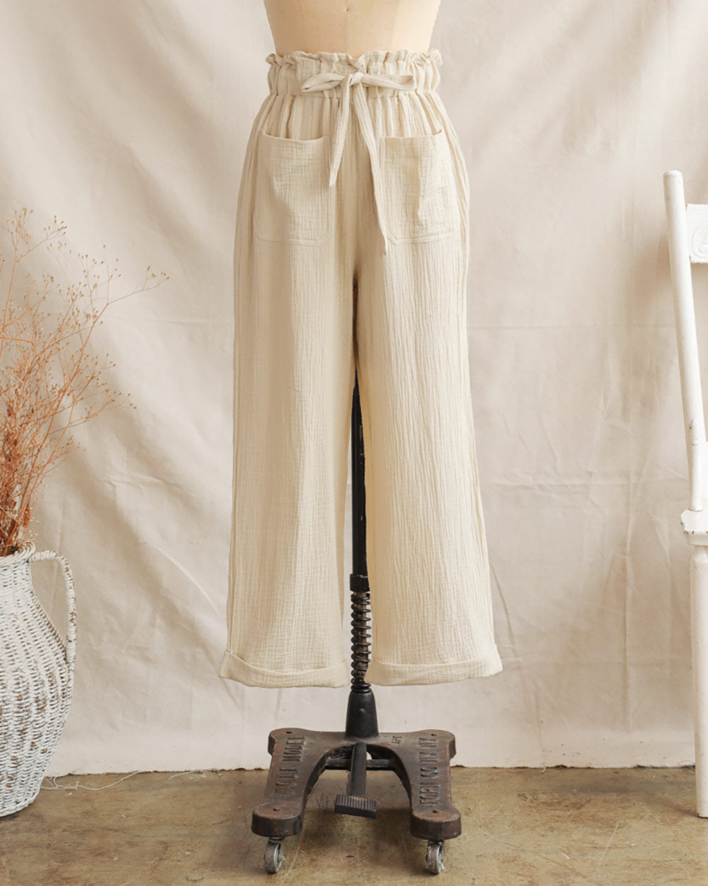 Vintage Inspired Jeans, Pants and Shorts – Adored Vintage