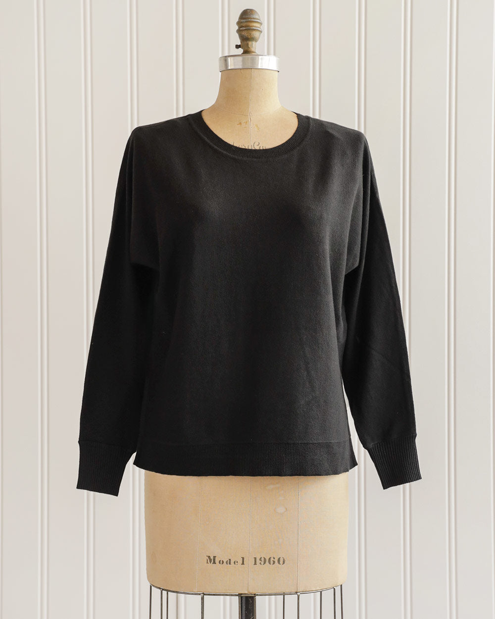 Cozy and Feminine Sweaters & Cardigans / Sweaters & Knits – Adored Vintage