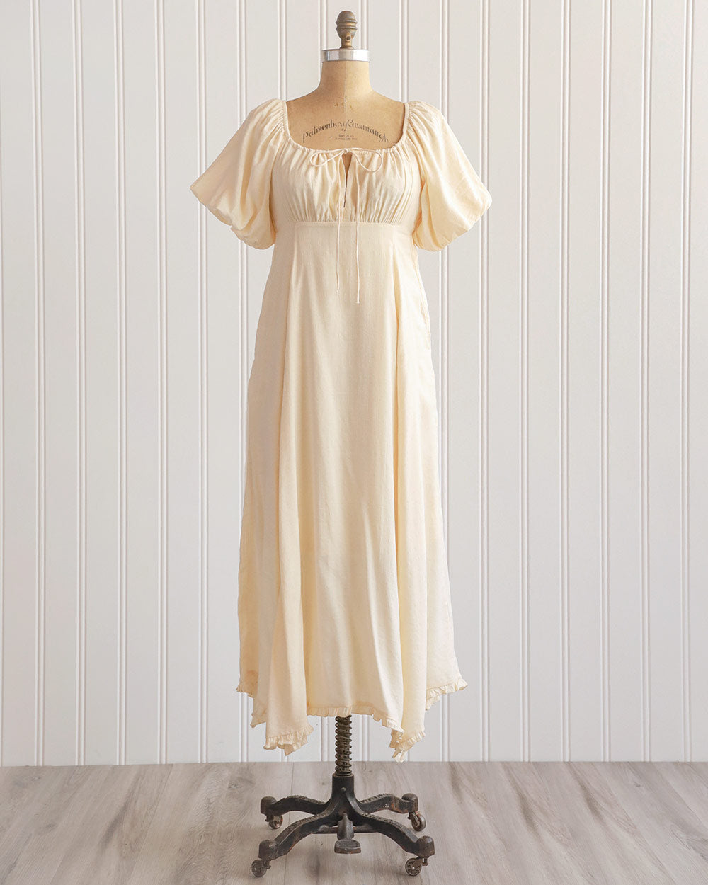 Vintage Inspired Dresses / Romantic Feminine Dresses / Floral Dresses ...