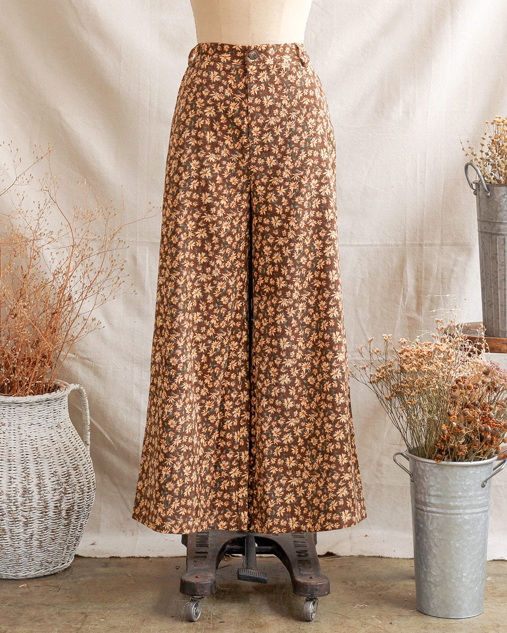 Vintage Inspired Jeans, Pants and Shorts – Adored Vintage